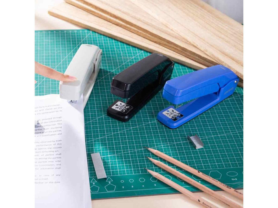 Deli E0434 Swivel Stapler Half Strip, 25 Sheets | Dubai & Abu Dhabi, UAE | Altimus.Office